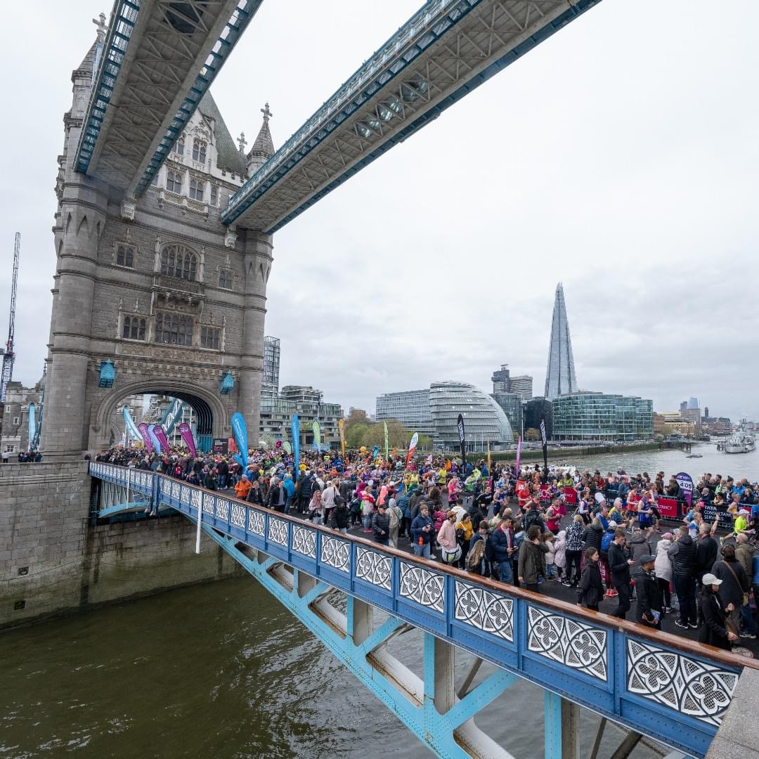 London Marathon 2026 Entry + Hotel Holiday Inn London - Kensington High ...